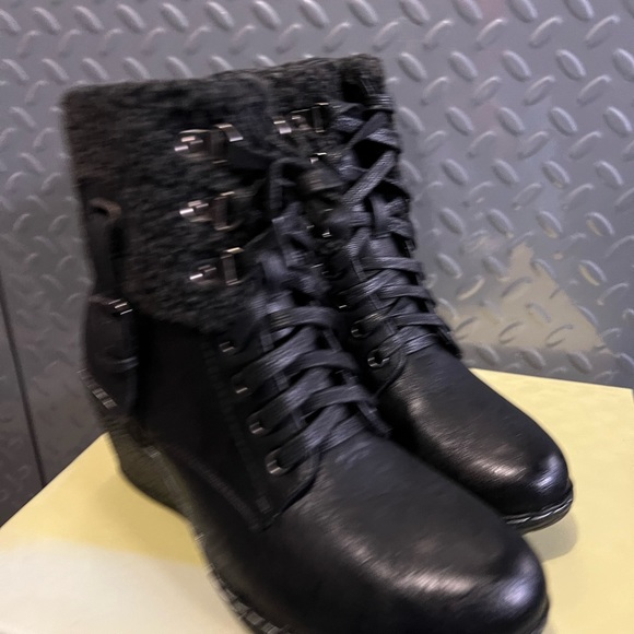 Side Step | Shoes | Patrizia By Spring Step New Size 8 | Poshmark